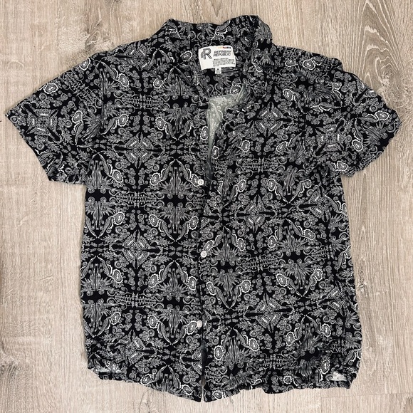 Refinery Republic | Shirts | Refinery Republic Paisley Shirt | Poshmark